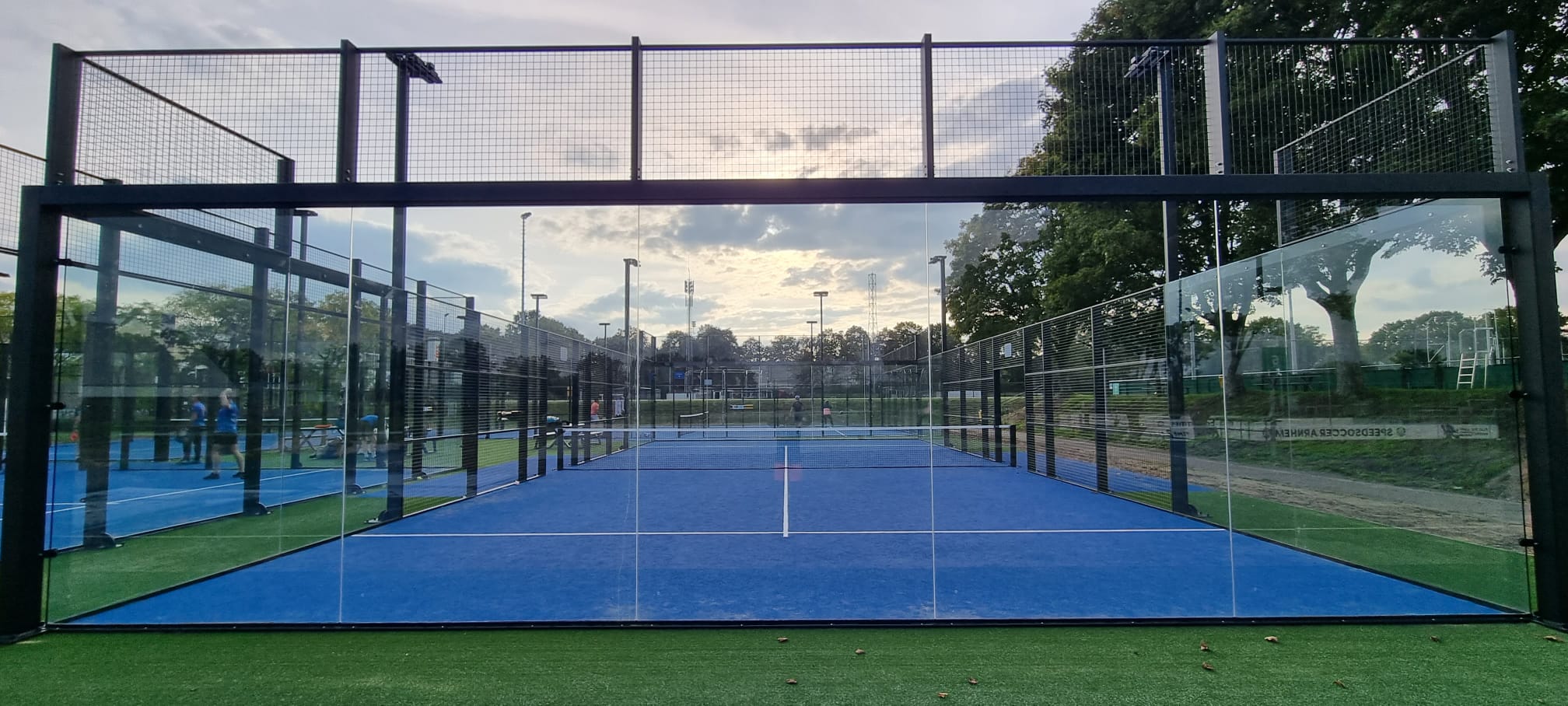 Kosten aanleggen padelbaan - Wijnbergen Sportbouw